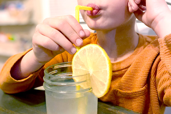 L Is for Lickety-Split Lemonade ( FREE Teaching Tips for Letter L)